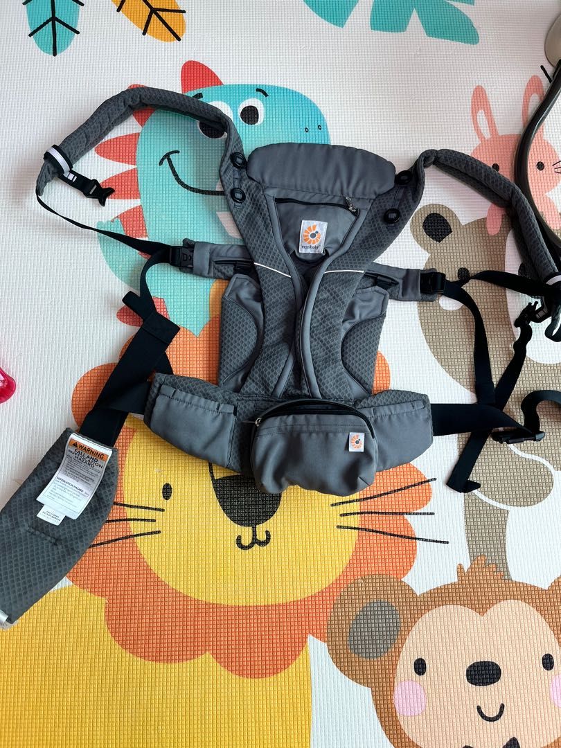 Ergo baby Omni breeze, Babies & Kids, Going Out, Carriers & Slings on ...