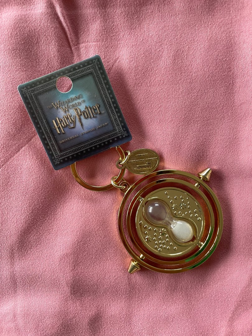 Harry Potter Time-Turner Keychain, Hobbies & Toys, Memorabilia ...