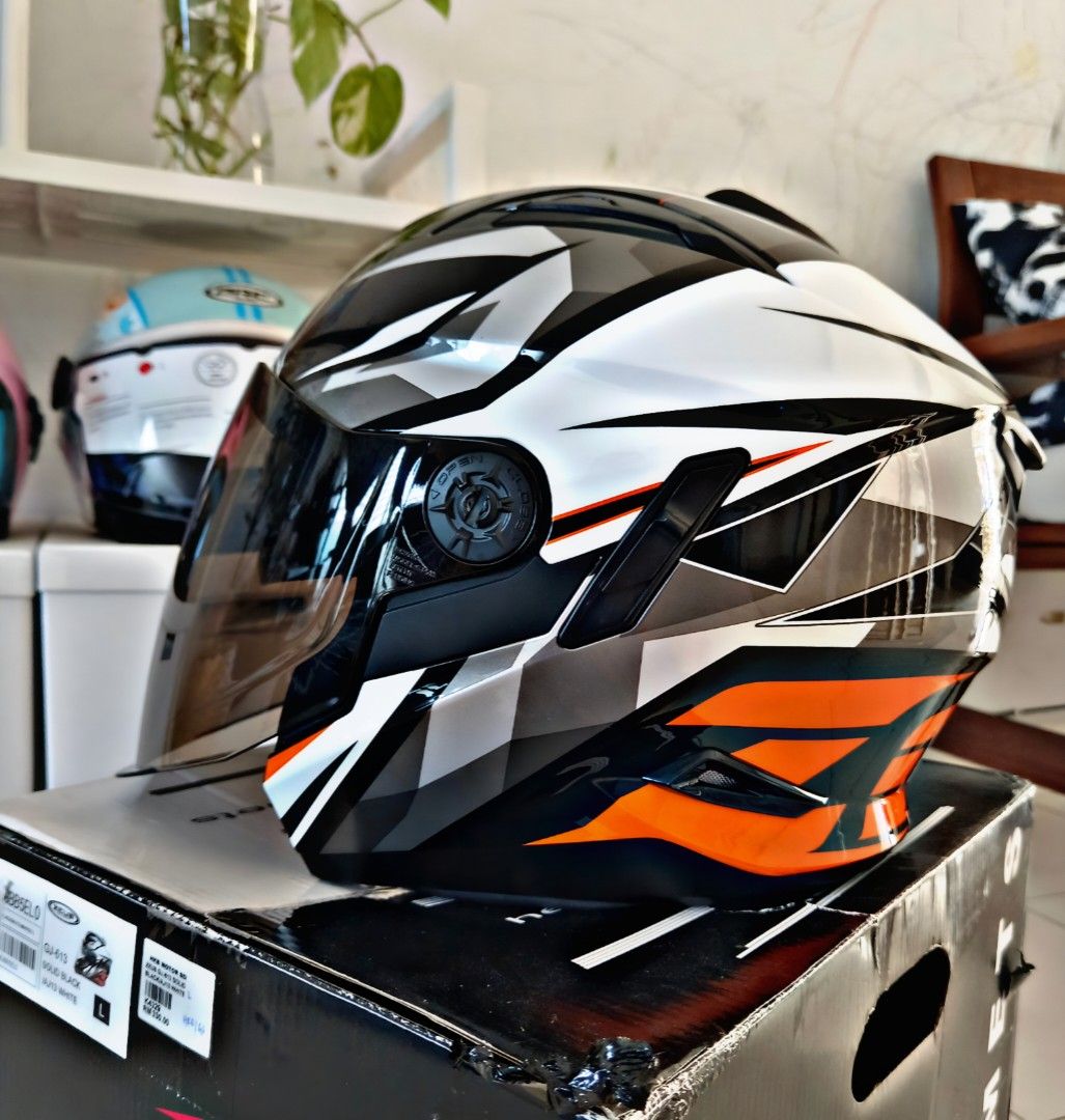 Helmet Zeus, Motorbikes on Carousell