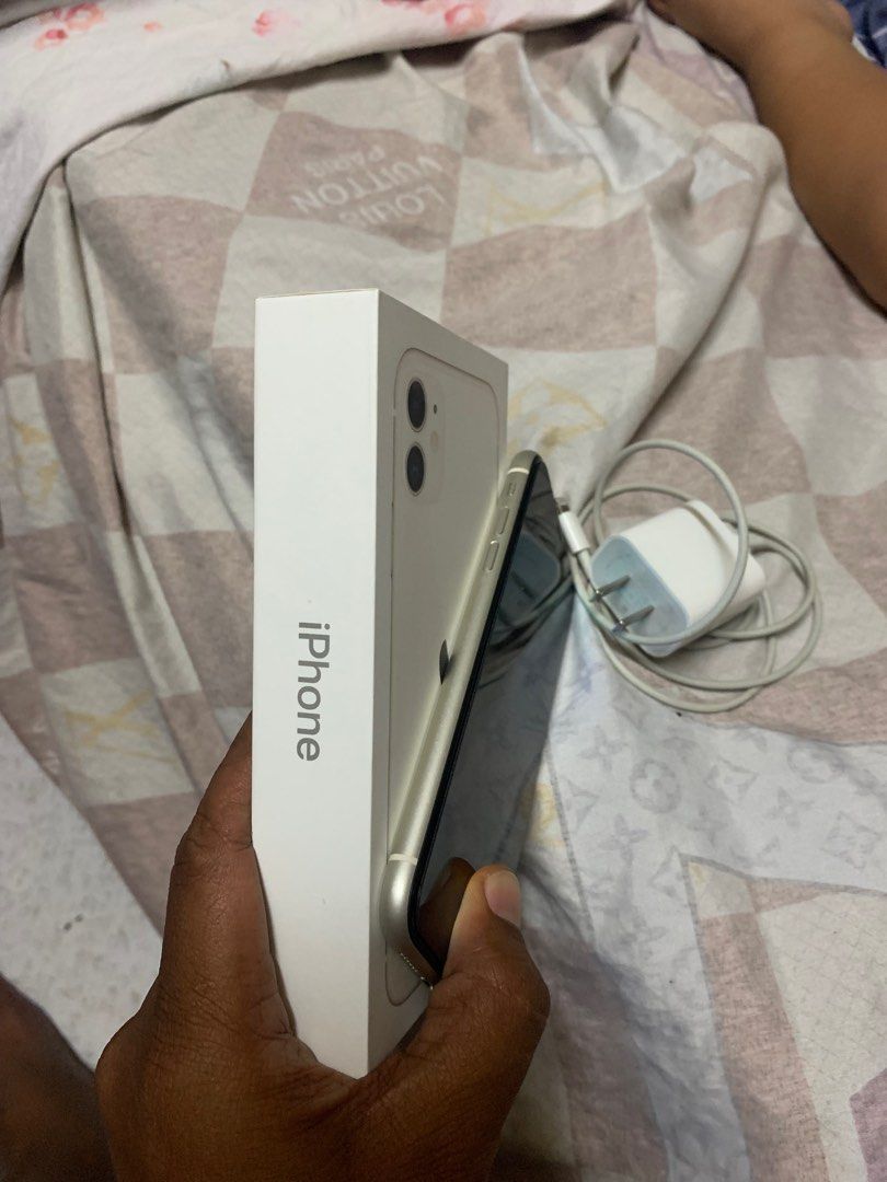 Iphone 11 128gb openline white, Mobile Phones & Gadgets, Mobile Phones ...