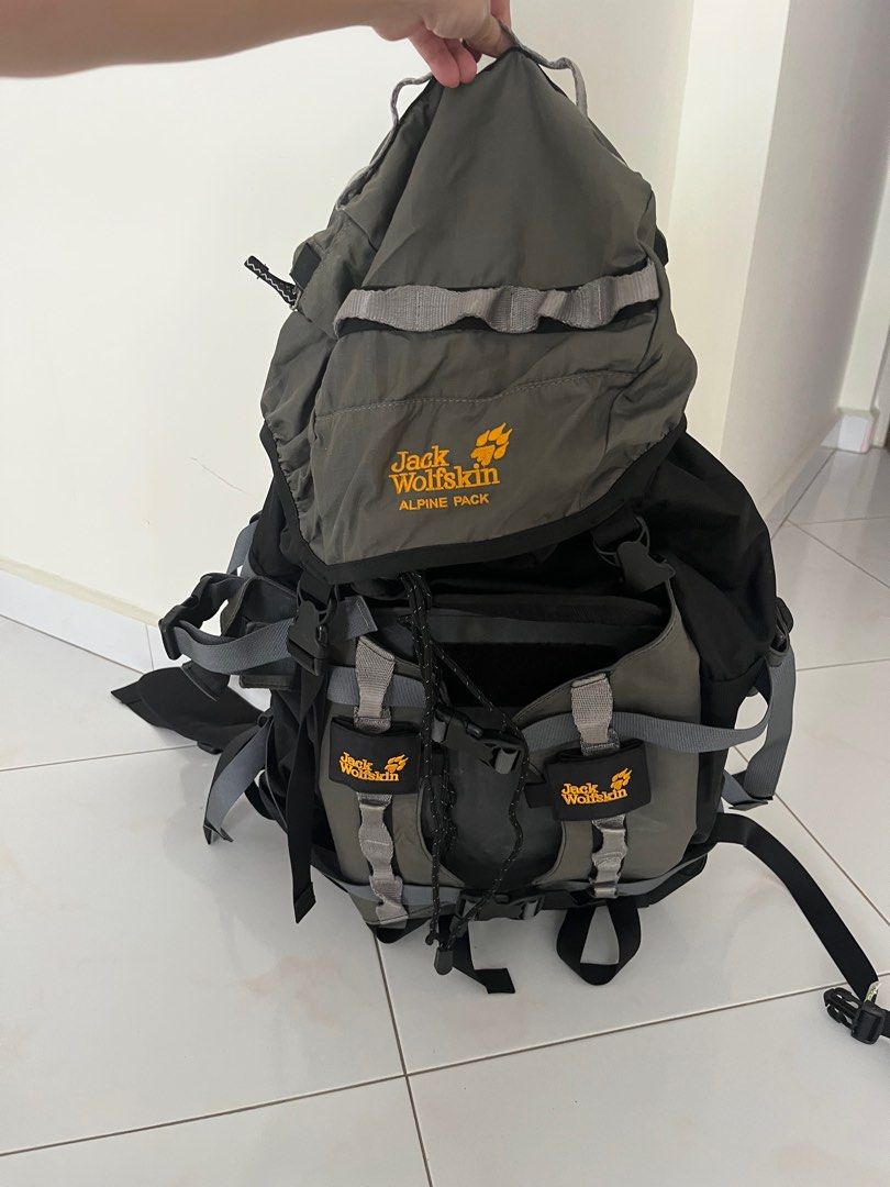 Jack Wolfskin Backpack, Men's Fashion, Bags, Backpacks on Carousell