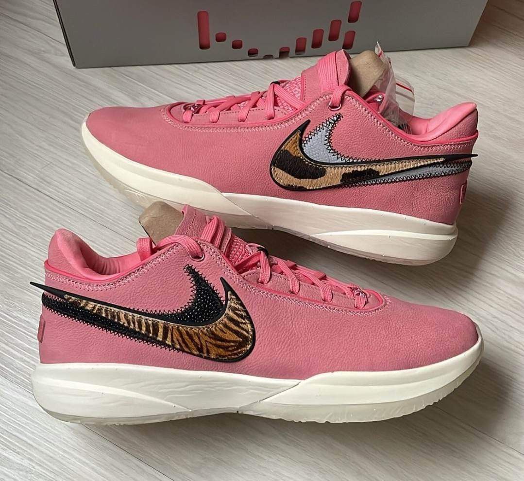 Lebron XX South Beast, Men's Fashion, Footwear, Sneakers on Carousell