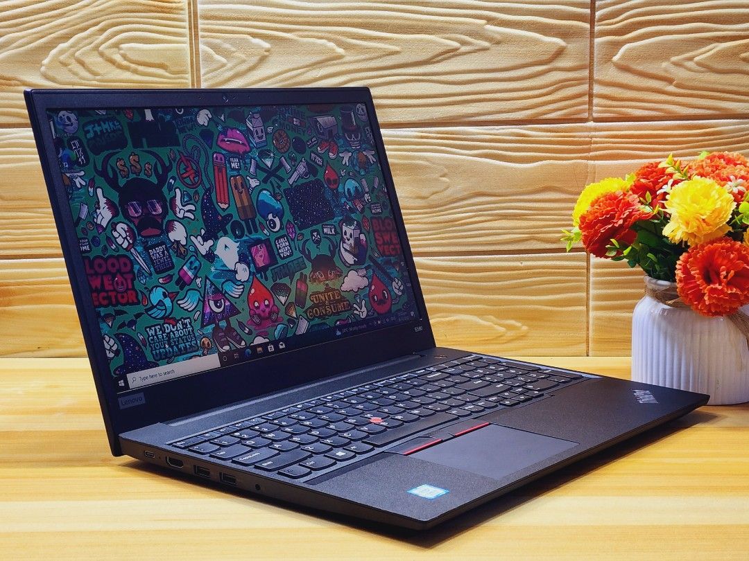 Lenovo Thinkpad E580 Core I5 8Th Gen 8Gb Ram 256Gb SSD Intel UHD Graphics 620 4Gb 15inch