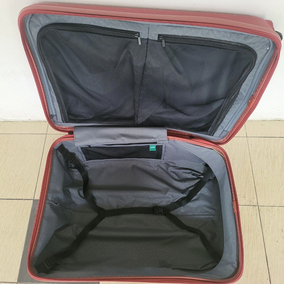 Lojel 27" (hgt incl wheels) spinning 4 wheel luggage bag case. Red ...