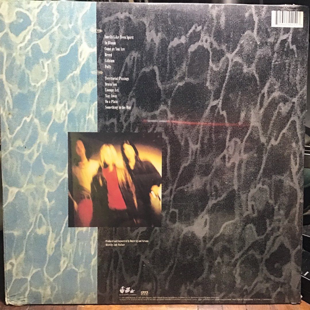 LP Nirvana Nevermind Back to BlackOOP VINYL Anubis Piring Hitam ...