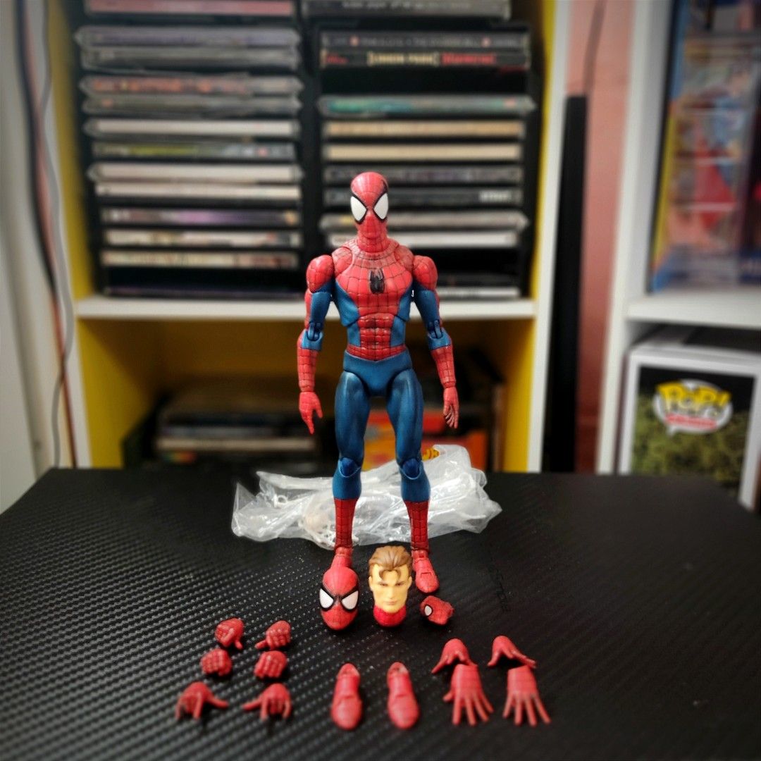 Mafex Spiderman Comic, Hobbies & Toys, Toys & Games On Carousell