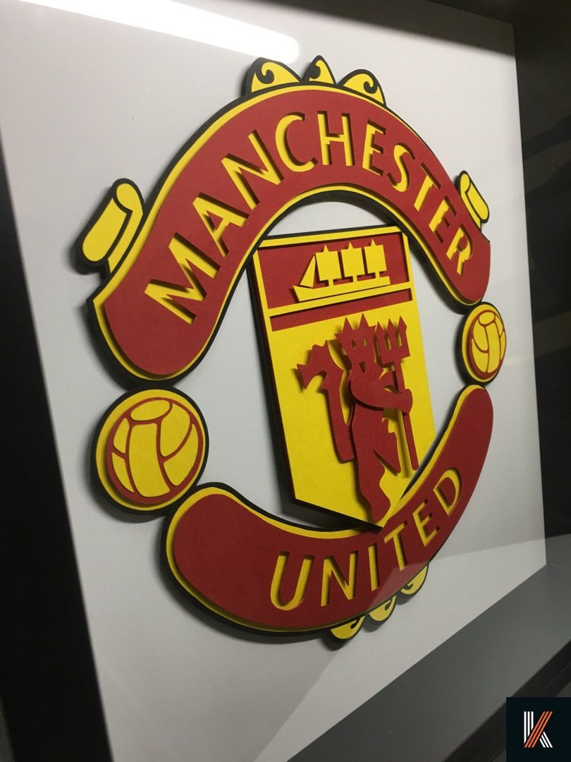 Manchester United 3D Crest Papercraft (Minor Damage), Hobbies & Toys ...