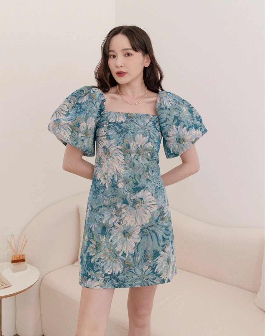 MFW Arissa Dress in Blue Floral, Women's Fashion, Dresses & Sets ...