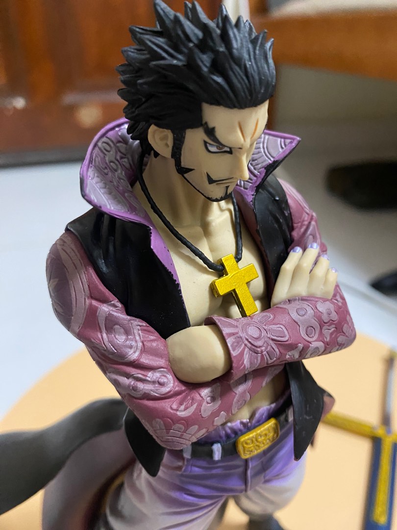 One Piece Jracule Mihawk / Dracule Mihawk, Hobbies & Toys, Toys & Games ...