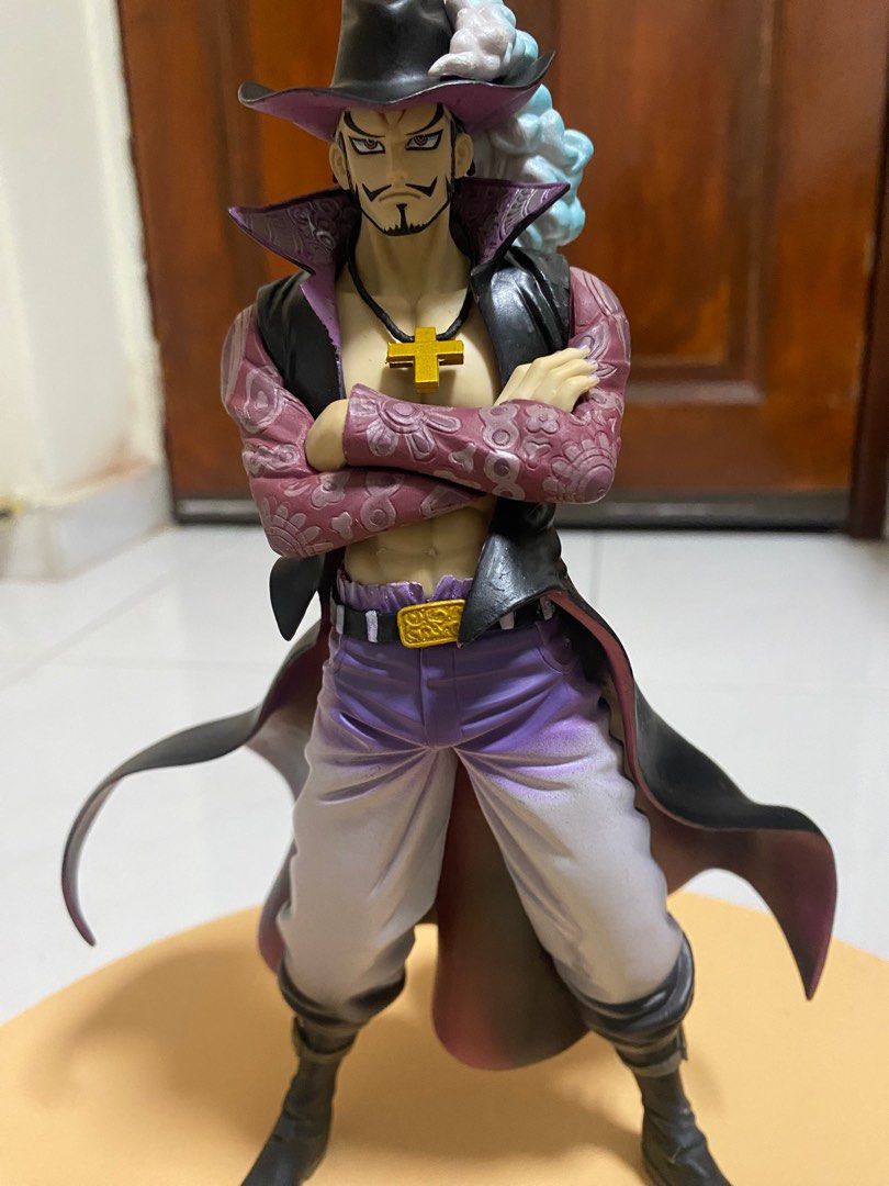 One Piece Jracule Mihawk / Dracule Mihawk, Hobbies & Toys, Toys & Games ...