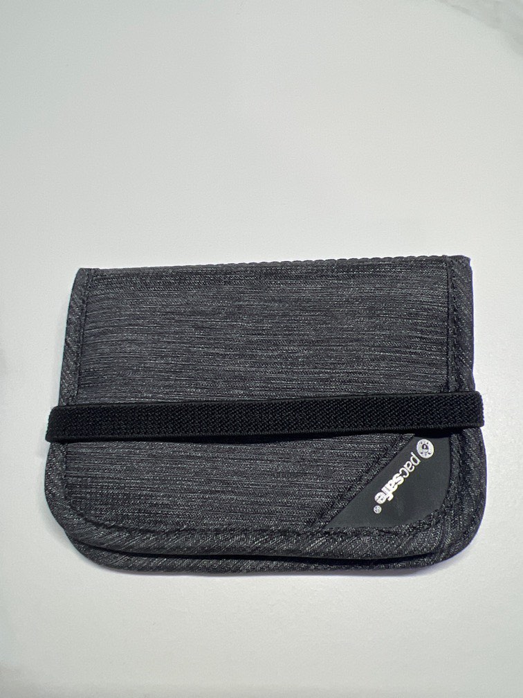 Pacsafe V50 RFID Blocking Compact Wallet, Men's Fashion, Watches ...