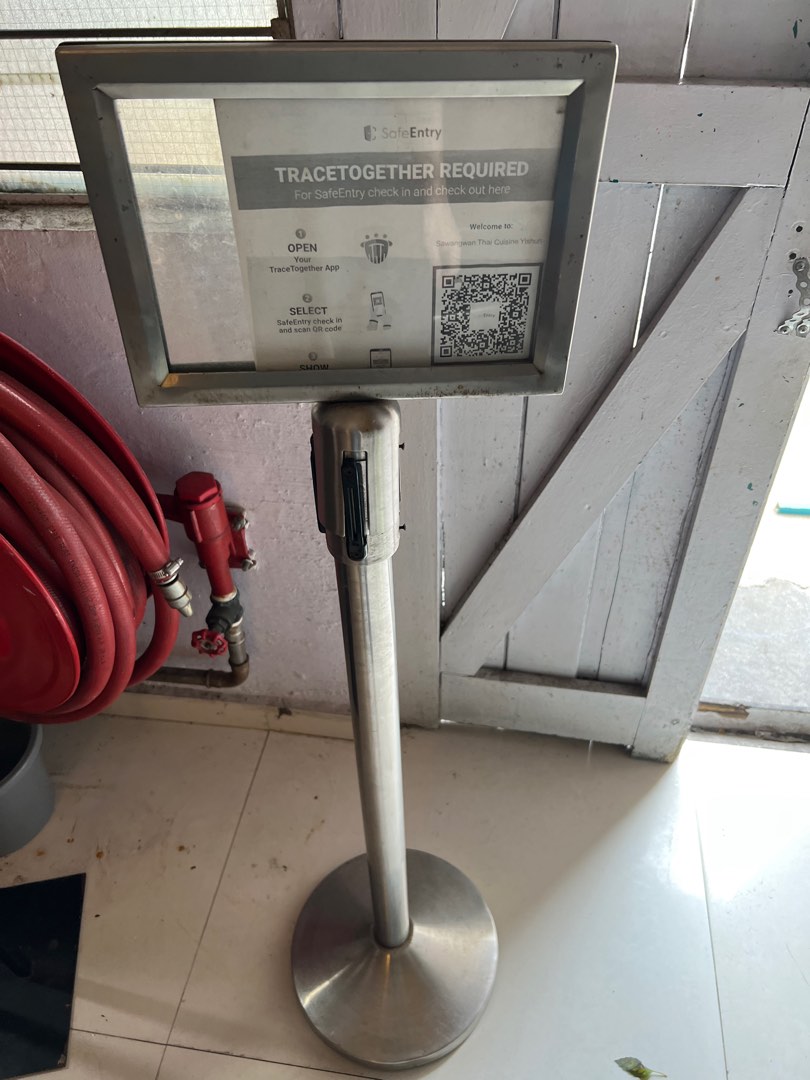 Queue post stand , q pole barrier plus free top removable head ...