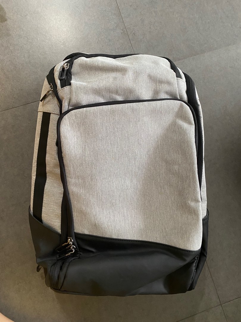 ReeYee GPS Anti-theft Backpack, Men's Fashion, Bags, Backpacks on Carousell