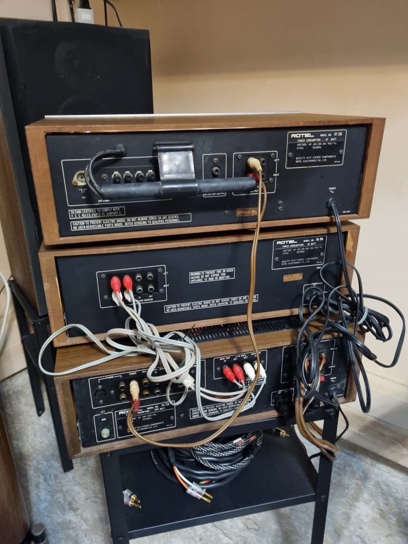 ROTEL Amplifier Equalizer Tuner + Sony Speaker RA-714 RE-700 RT-726 ...