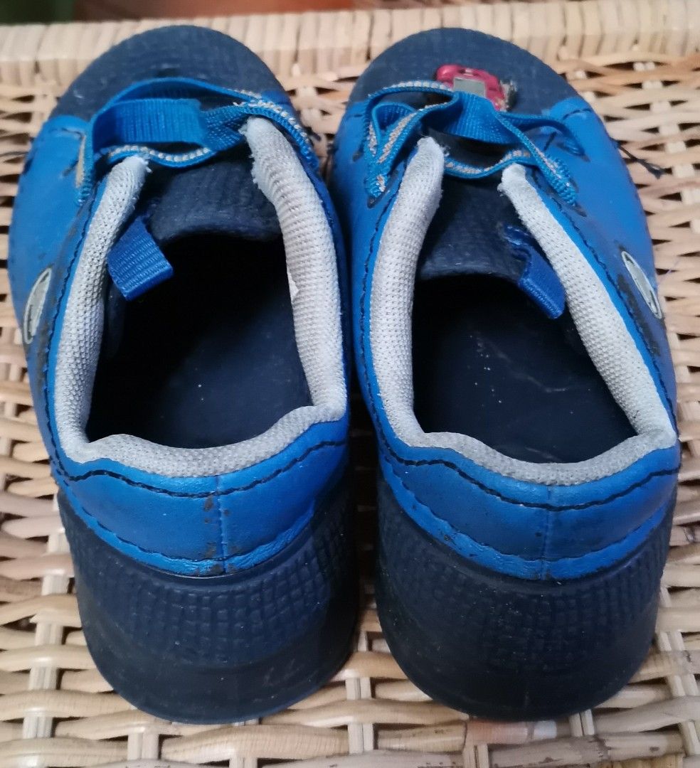 Sepatu crocs size C10, Bayi & Anak, Lainnya di Carousell