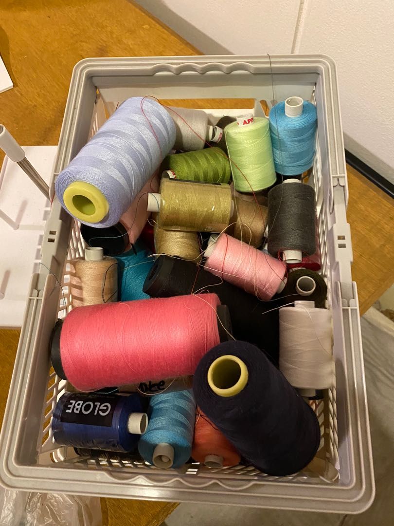 Singer 4 Thread Edging Machine, Hobbies & Toys, Stationary & Craft ...