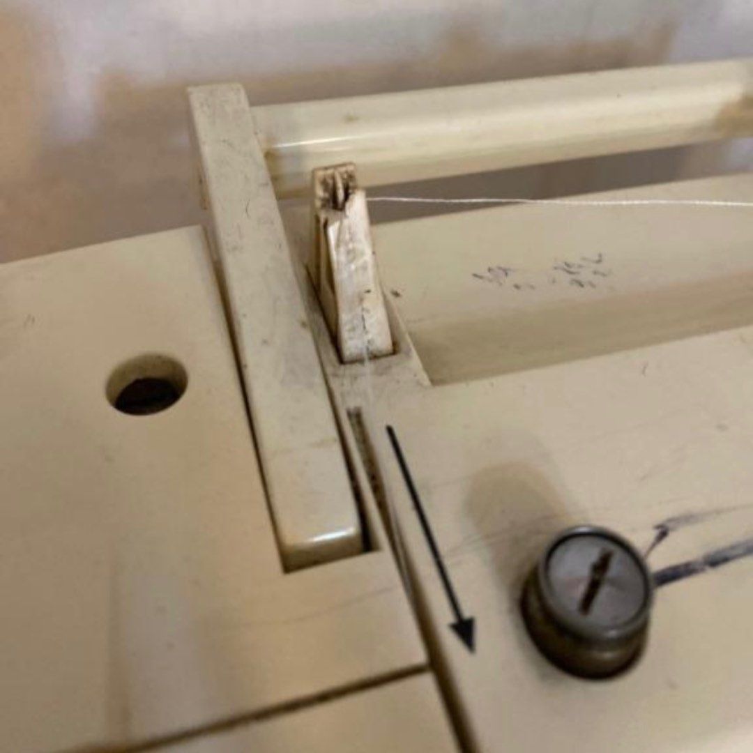 Singer 9020 Sewing Machine, TV & Home Appliances, Other Home Appliances ...