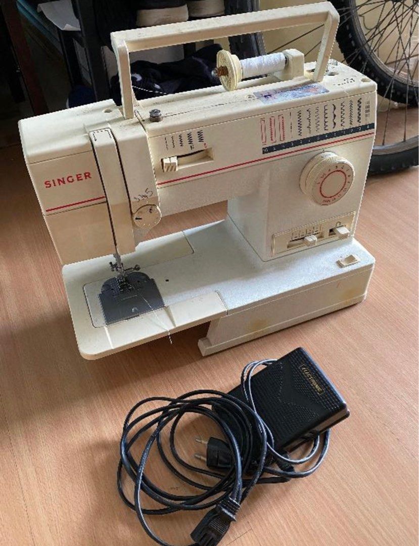 Singer 9020 Sewing Machine, TV & Home Appliances, Other Home Appliances ...