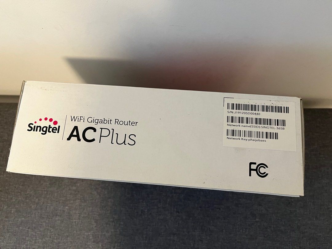 Singtel Wifi Gigabit Router AC Plus, Computers & Tech, Parts ...