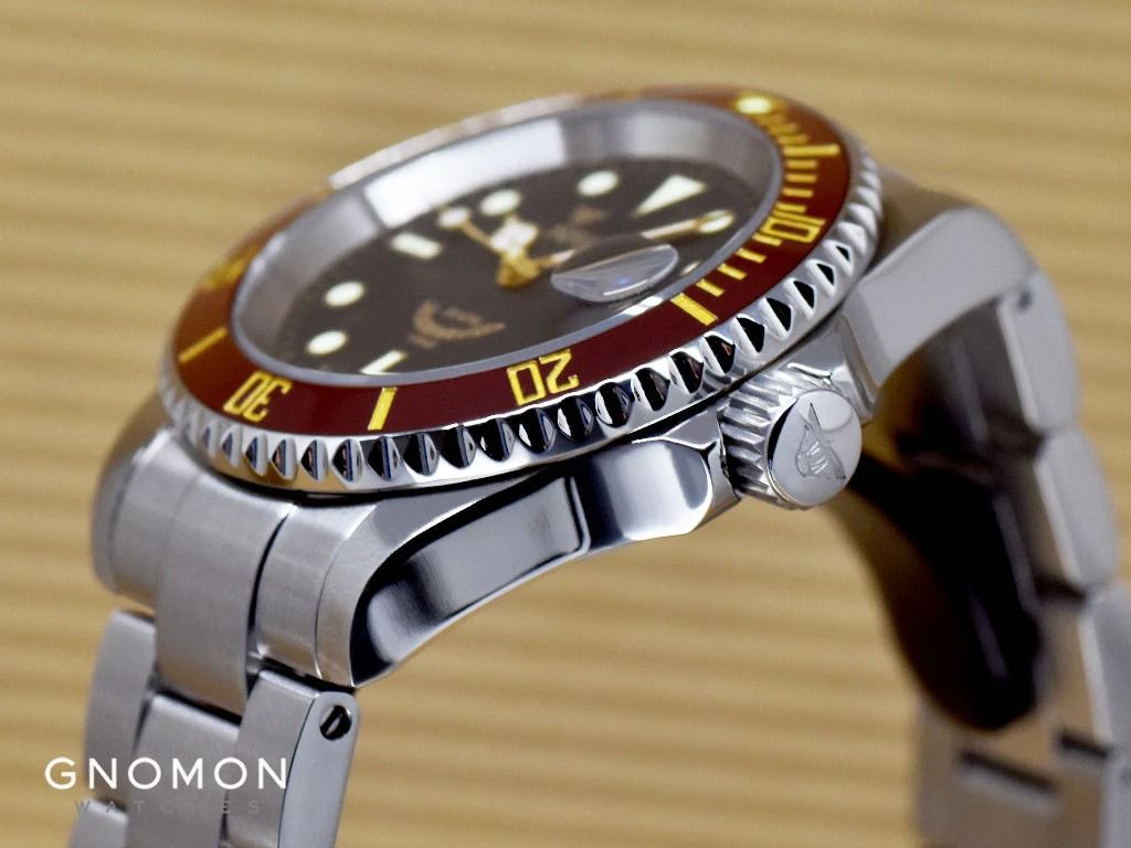 Rare SQUALE 'Root Beer' Bezel 20 ATMOS Heritage - 1545 - SEL Bracelet ...