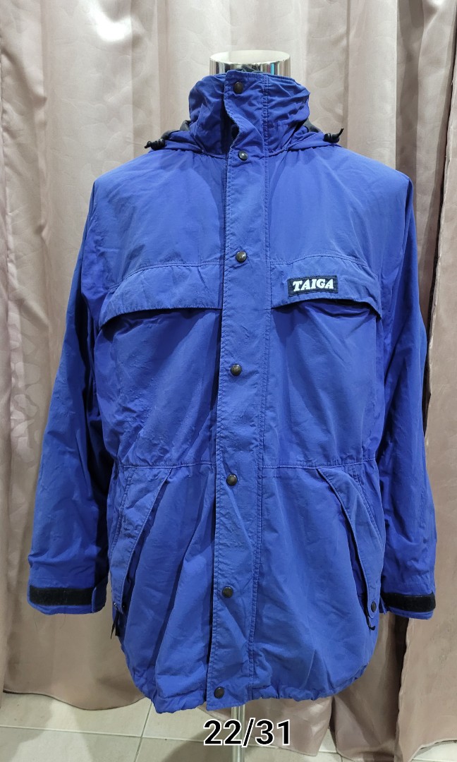 TAIGA GORE-TEX WINDBREAKER JACKET, Men's Fashion, Activewear on Carousell
