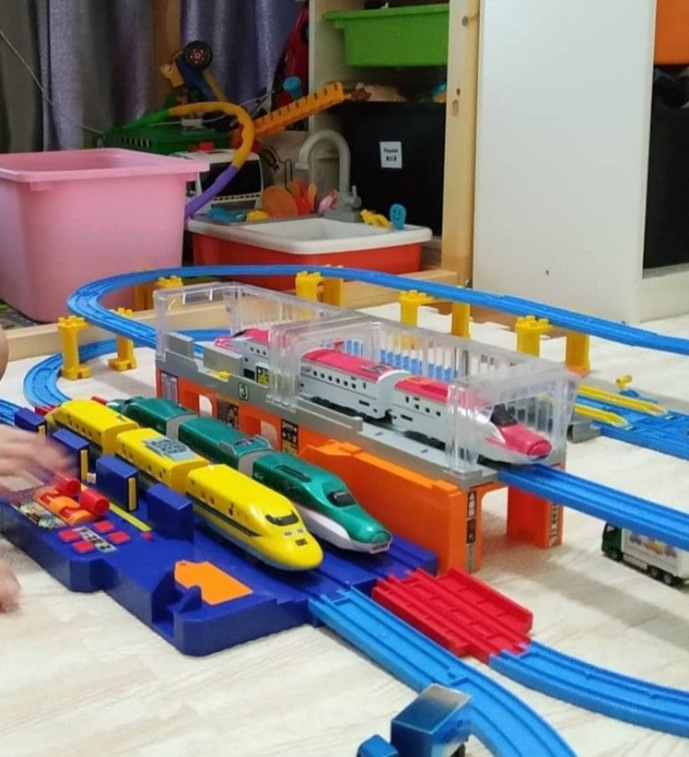 Takara Tomy train set, Hobbies & Toys, Toys & Games on Carousell