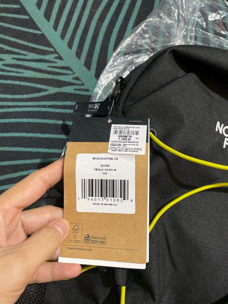 The North Face Jester, Men's Fashion, Bags, Backpacks on Carousell
