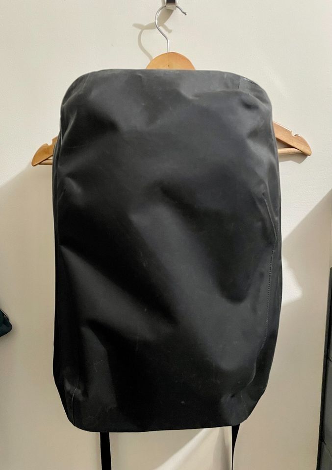 Veilance Nomin v1.3 Backpack, Men's Fashion, Bags, Backpacks on Carousell