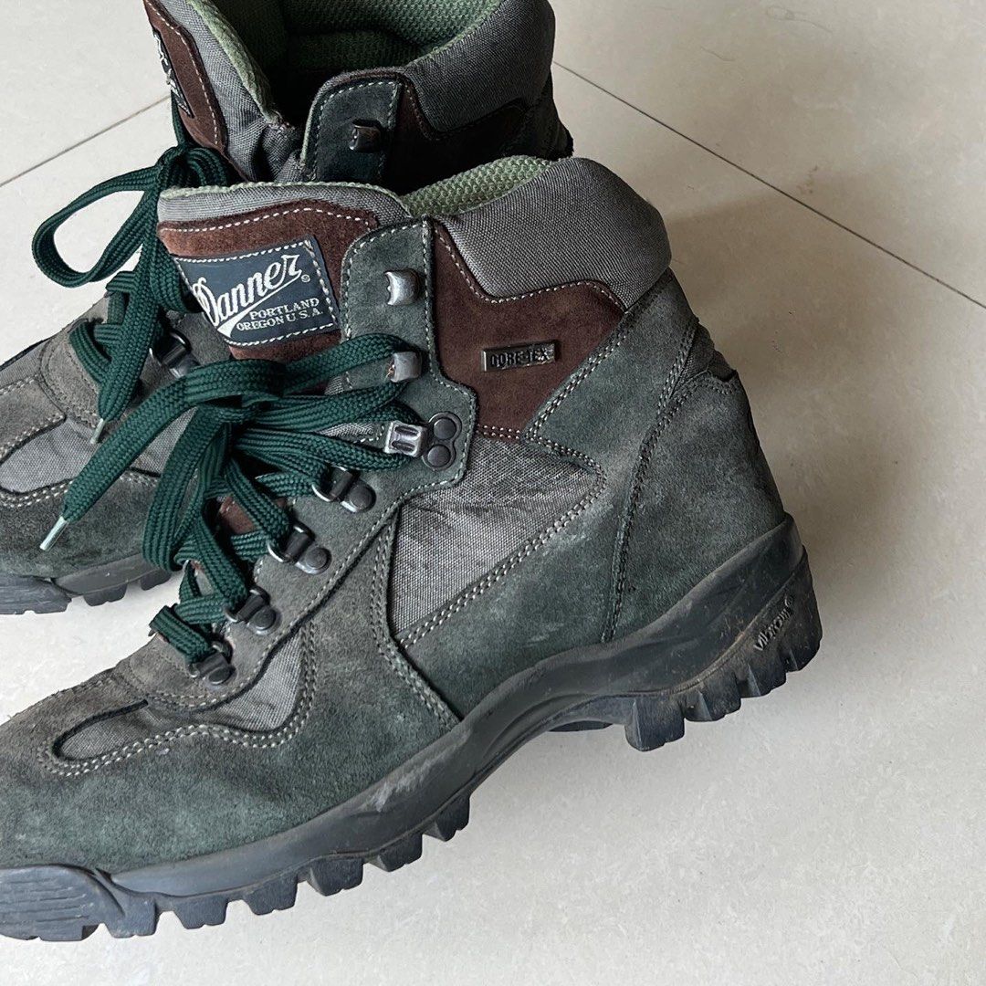 VINTAGE DANNER HIKING BOOTS, Men's Fashion, Footwear, Boots on Carousell