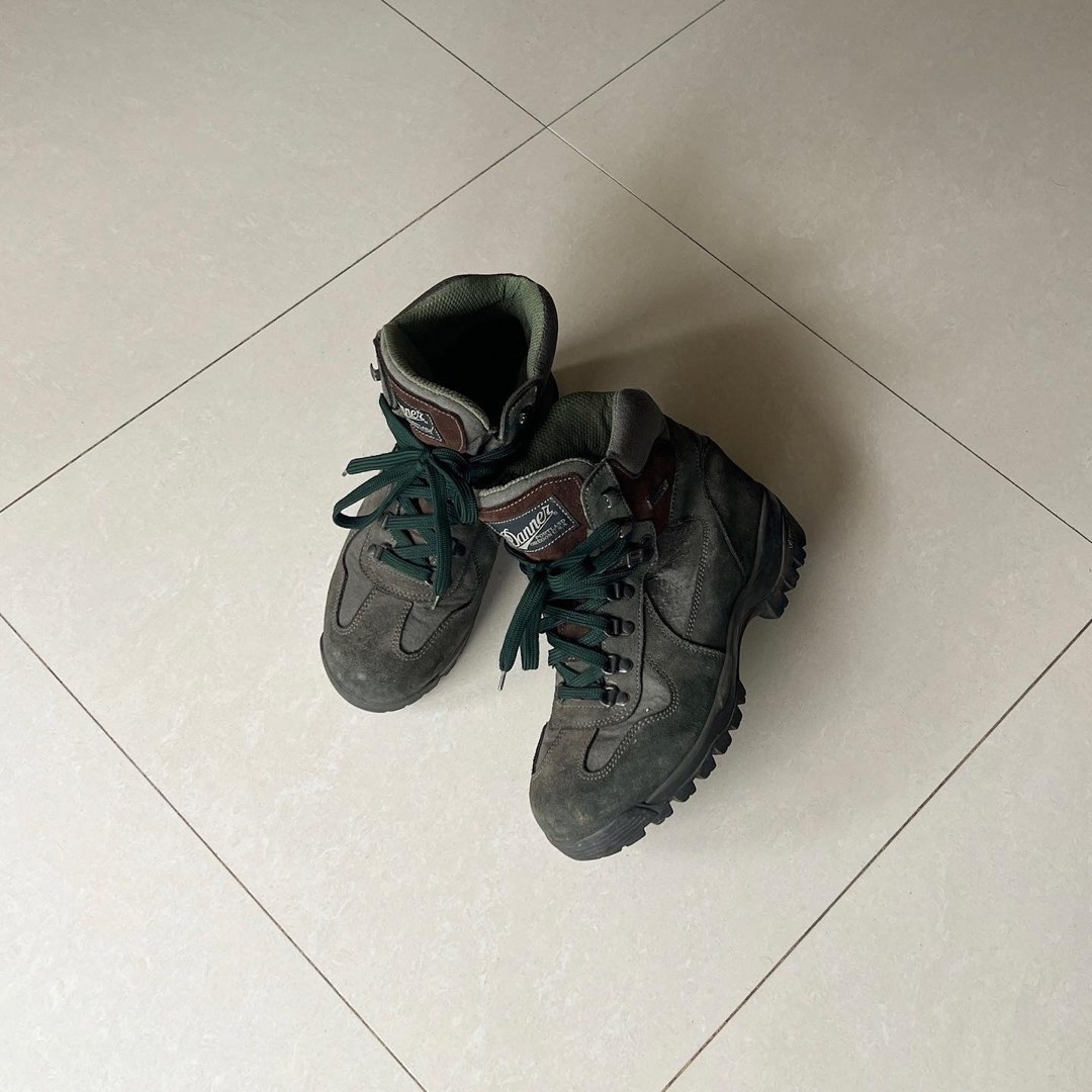 VINTAGE DANNER HIKING BOOTS, Men's Fashion, Footwear, Boots on Carousell