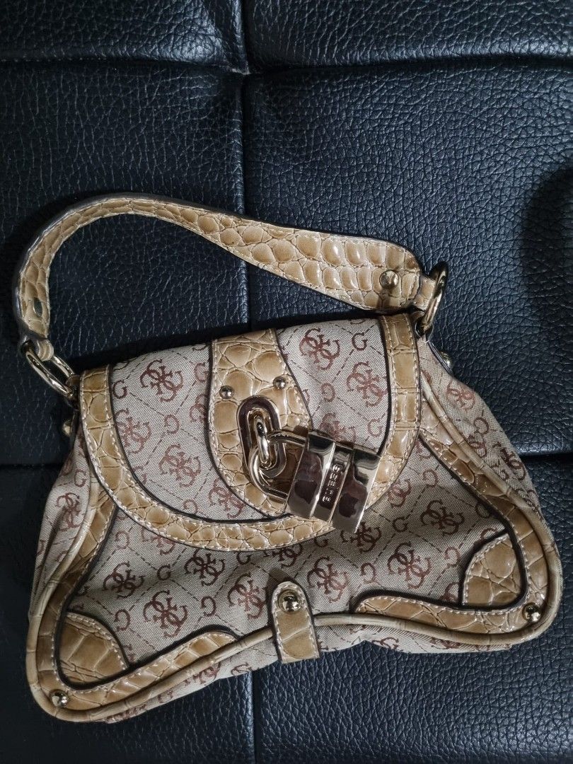 Vintage Guess bag, Women's Fashion, Bags & Wallets, Purses & Pouches on ...