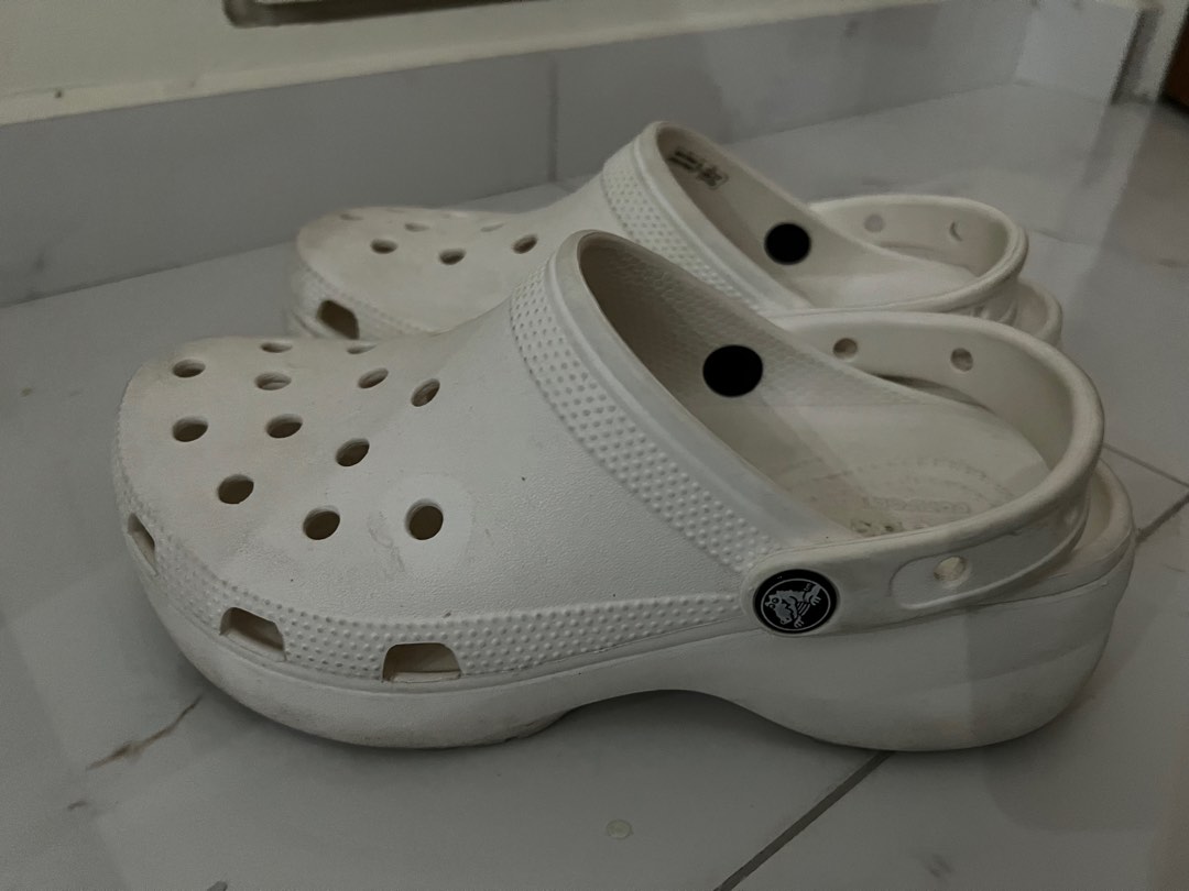 Womens White Crocs Platform Clogs, Women's Fashion, Footwear, Sandals ...