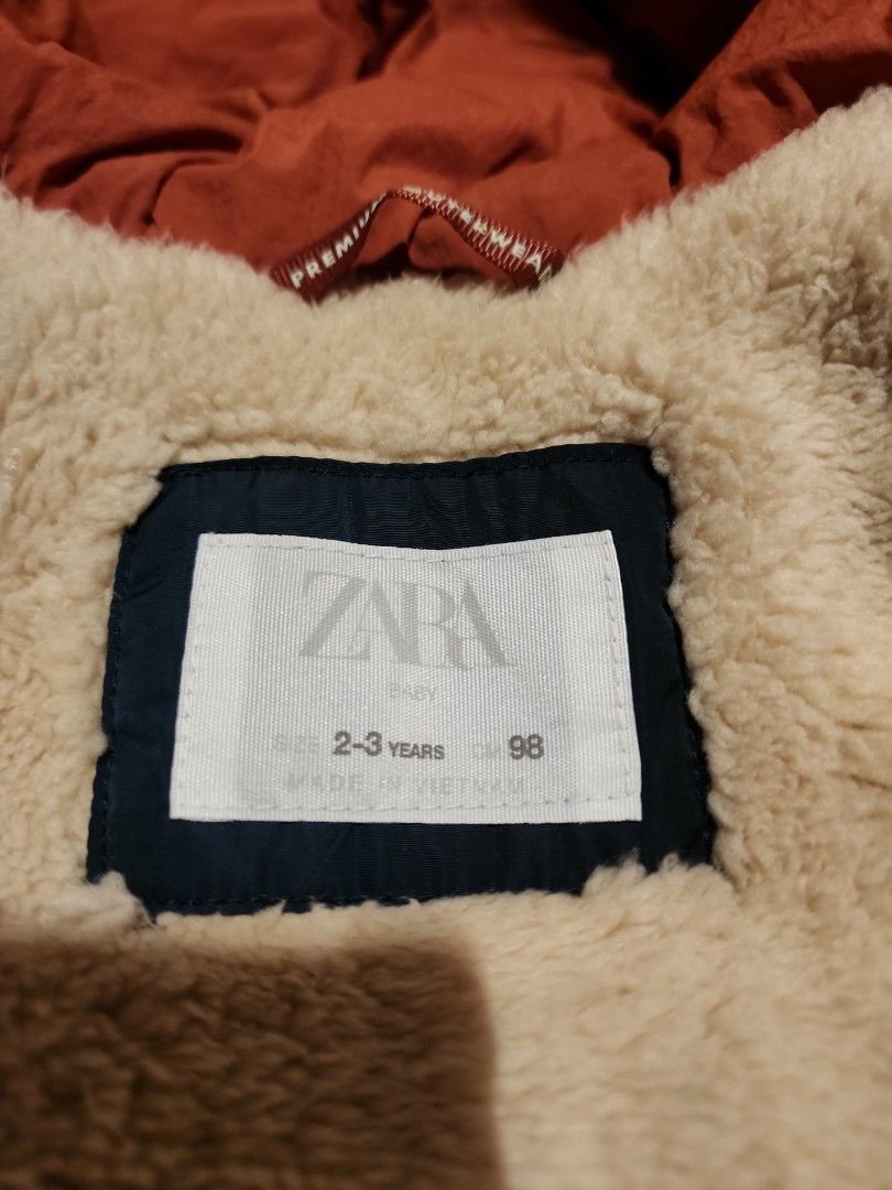 2 Zara Kids Winter Jacket FREE heat tech (98cm, 2-3 years old/ 104cm, 3-4 years old), Babies ...
