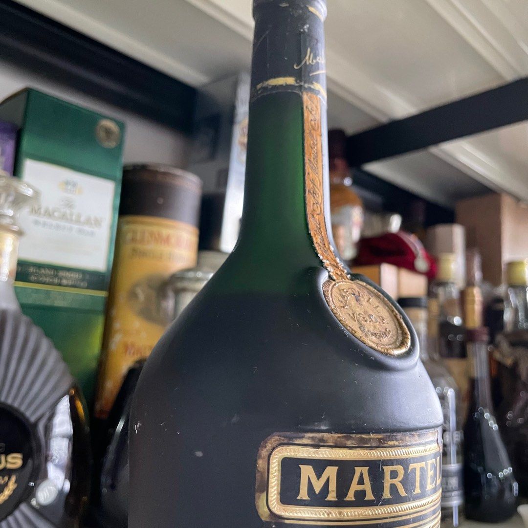 1L Martell VSOP 1980s cognac vintage green medallion sign with leader ...