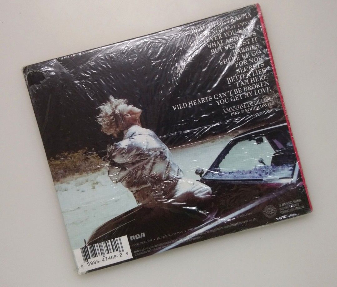(全新) P!nk Beautiful Trauma 大碟 Pink, 興趣及遊戲, 音樂、樂器 & 配件, 音樂與媒體 - CD 及 DVD ...
