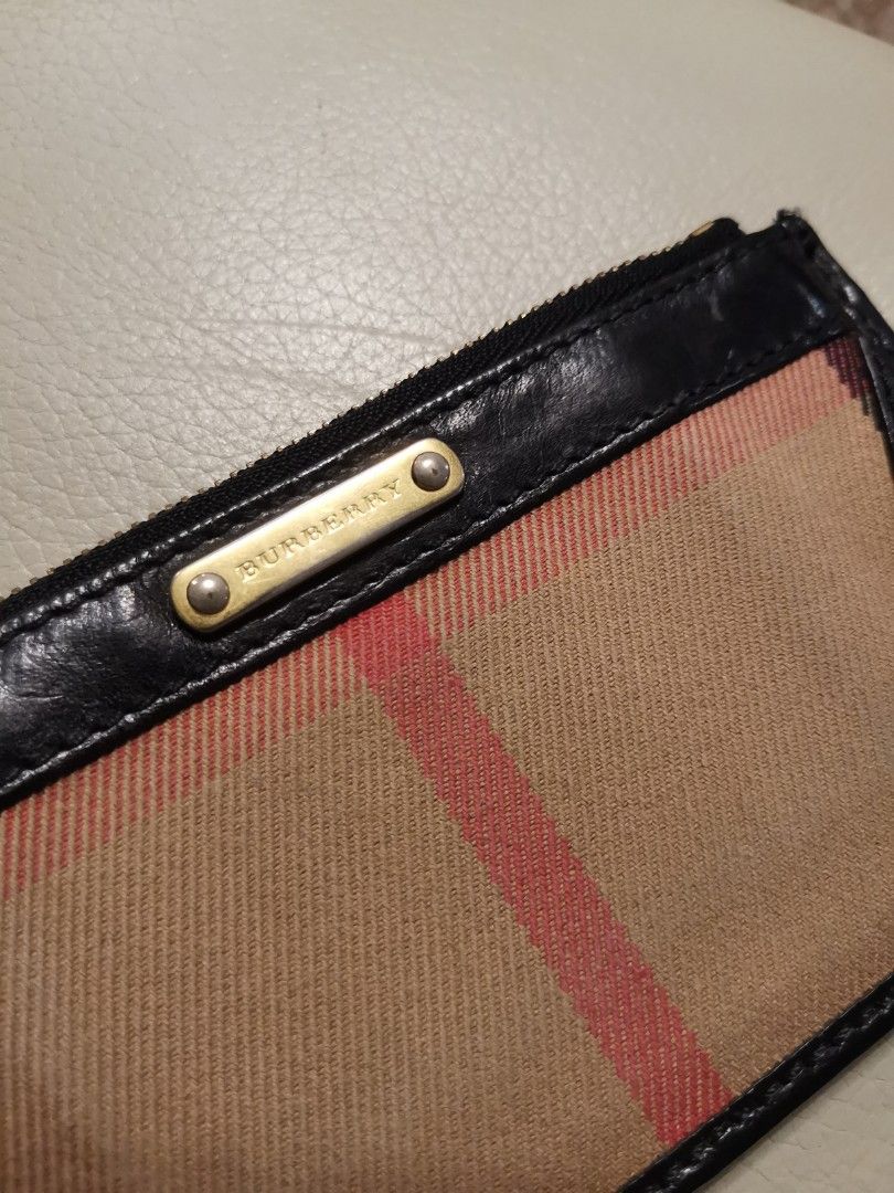 Burberry card, coin pouch with key ring/chain, Women's Fashion, Bags ...