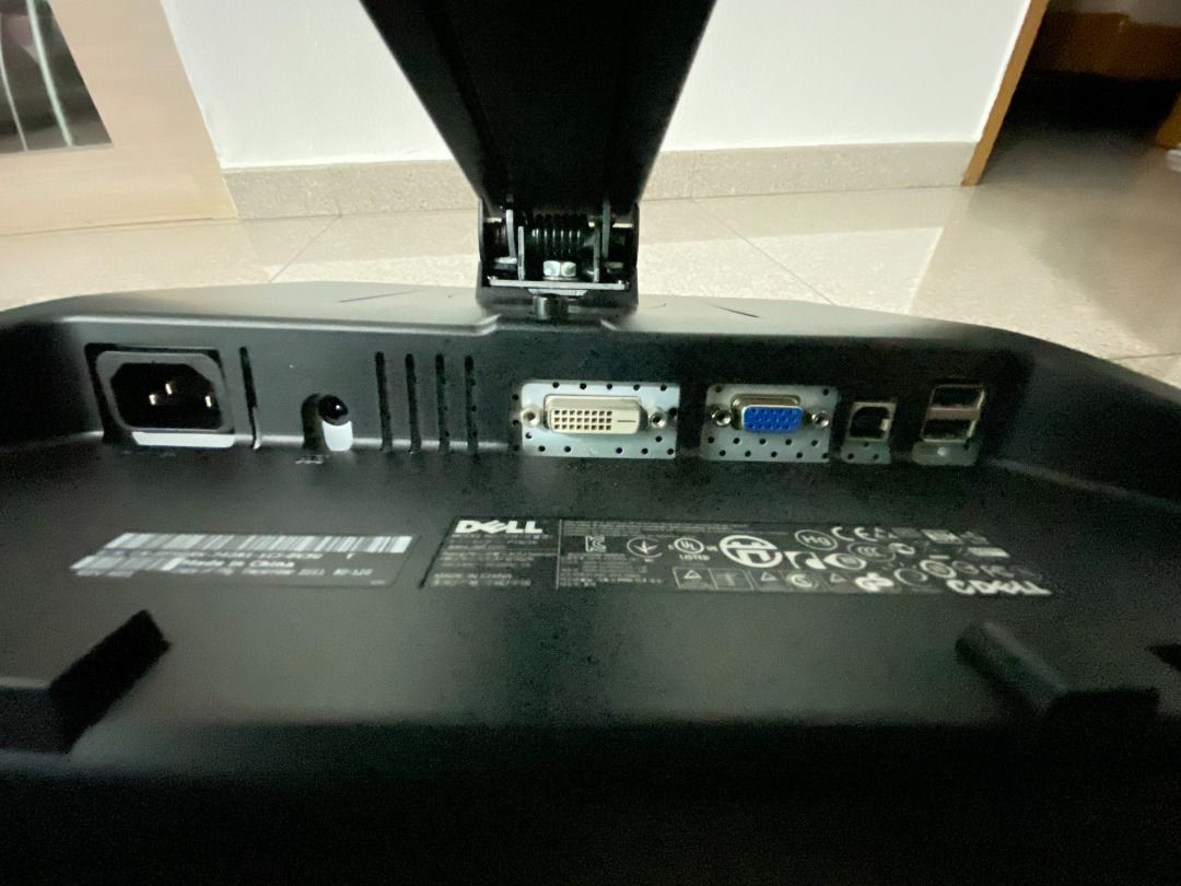 Dell P190SB 19 Inch LCD Flat Panel Computer Monitor with Stand (Comes ...