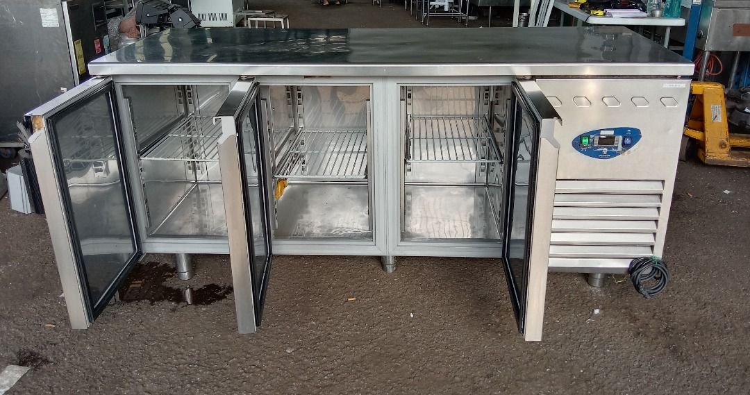 DESMON 3 door counter chiller, TV & Home Appliances, Kitchen Appliances ...