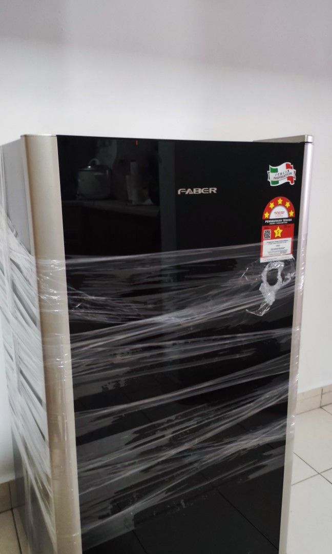 Faber Mini Fridge Single Door 5-Star Gloss Black, TV & Home Appliances ...