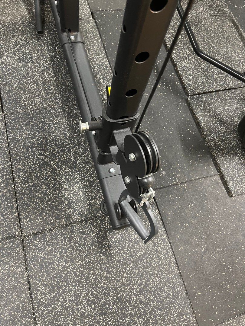 Full weight rack with pulley system + 100kg of weight plates!, Sports ...