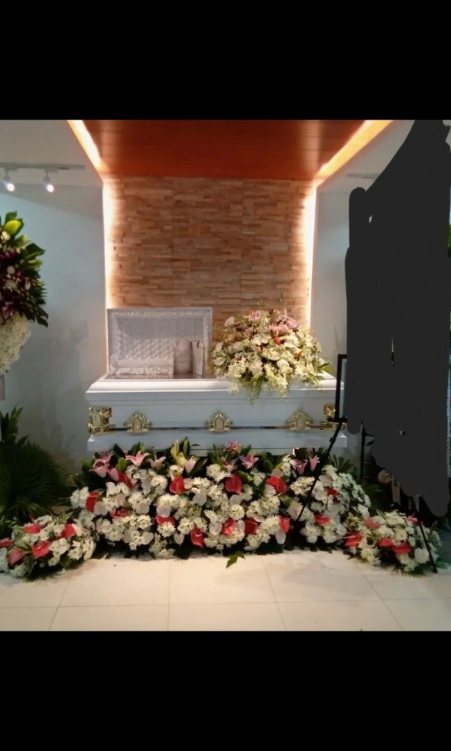 Garden Set for Wake Funerals, Furniture & Home Living, Gardening ...