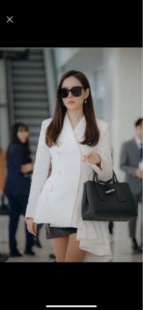 Gentle monster +pouch original, Fesyen Wanita, Aksesoris di Carousell