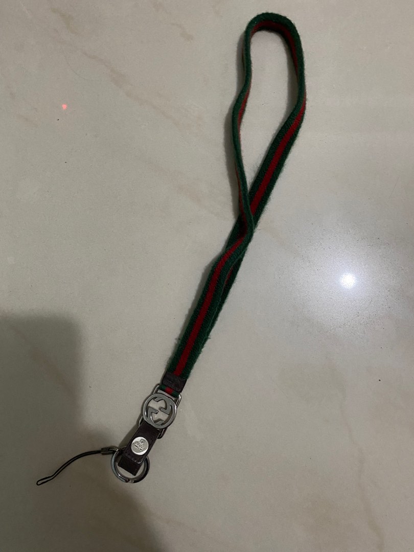 Gucci mobile phone strap, 女裝, 手錶及配件, 其他飾物 - Carousell