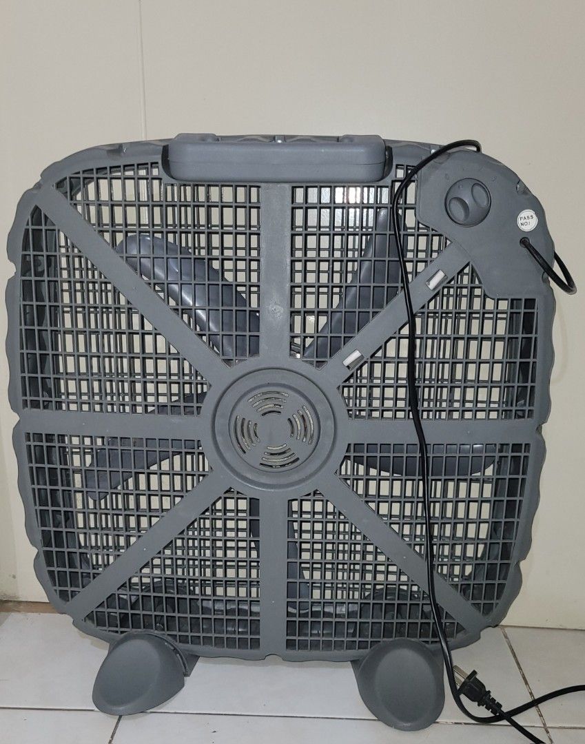 Iwata Tornado Box Fan 20Inches, TV & Home Appliances, Other Home ...