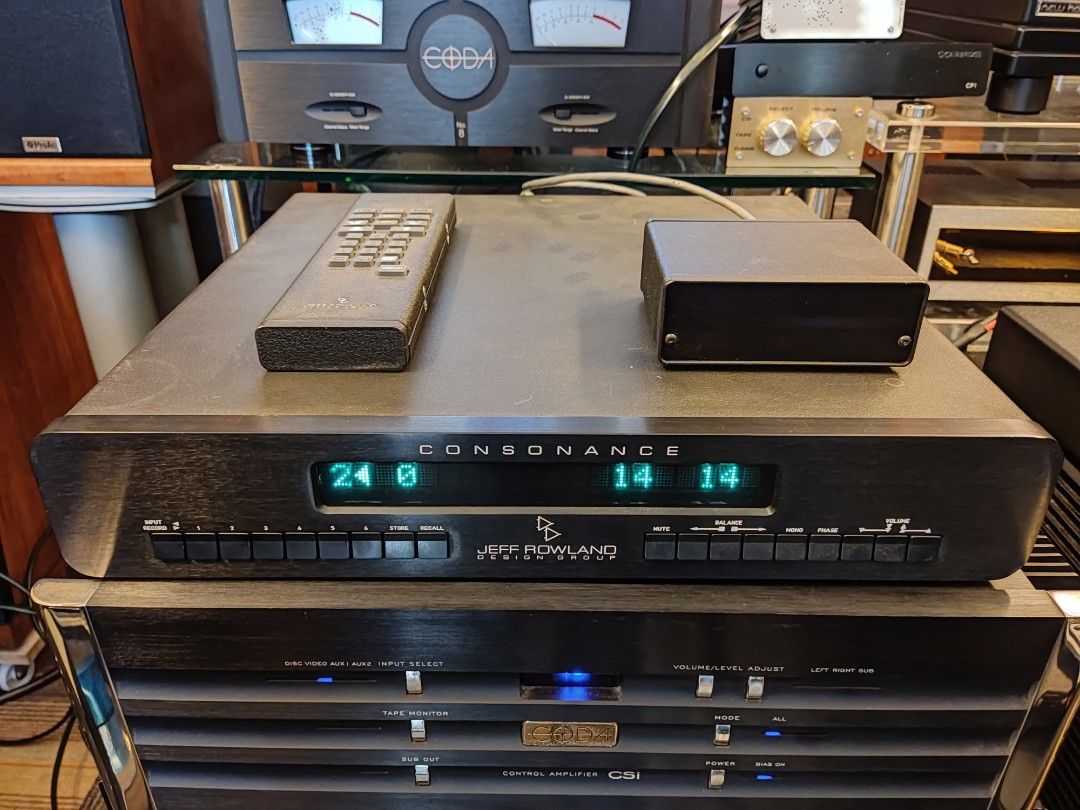 Jeff Roland Consonance Preamp with phono and remote, Audio, Soundbars ...