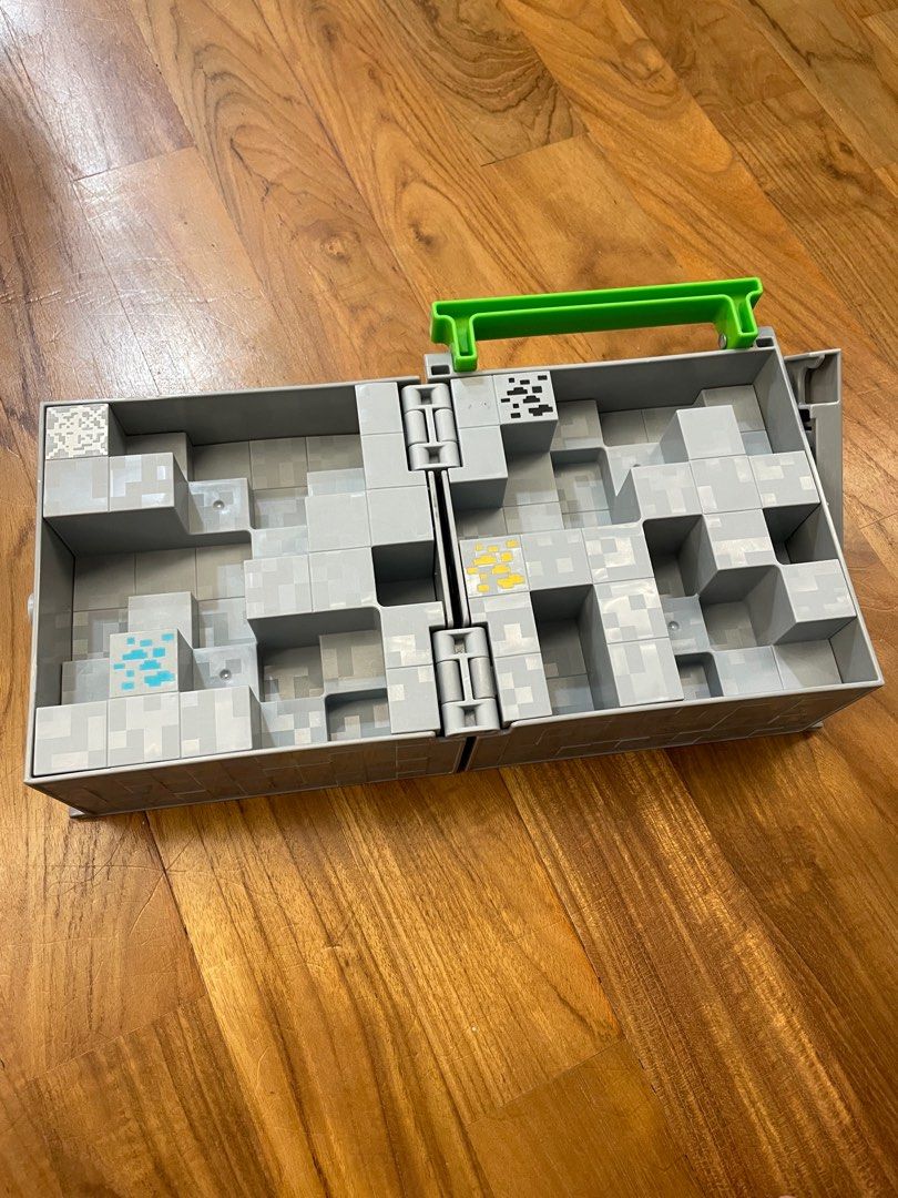 Minecraft figure collector case, Hobbies & Toys, Toys & Games on Carousell