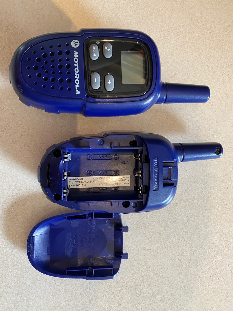 Motorola FV300 Walkie Talkie, range of up to 10 miles for indoor and ...