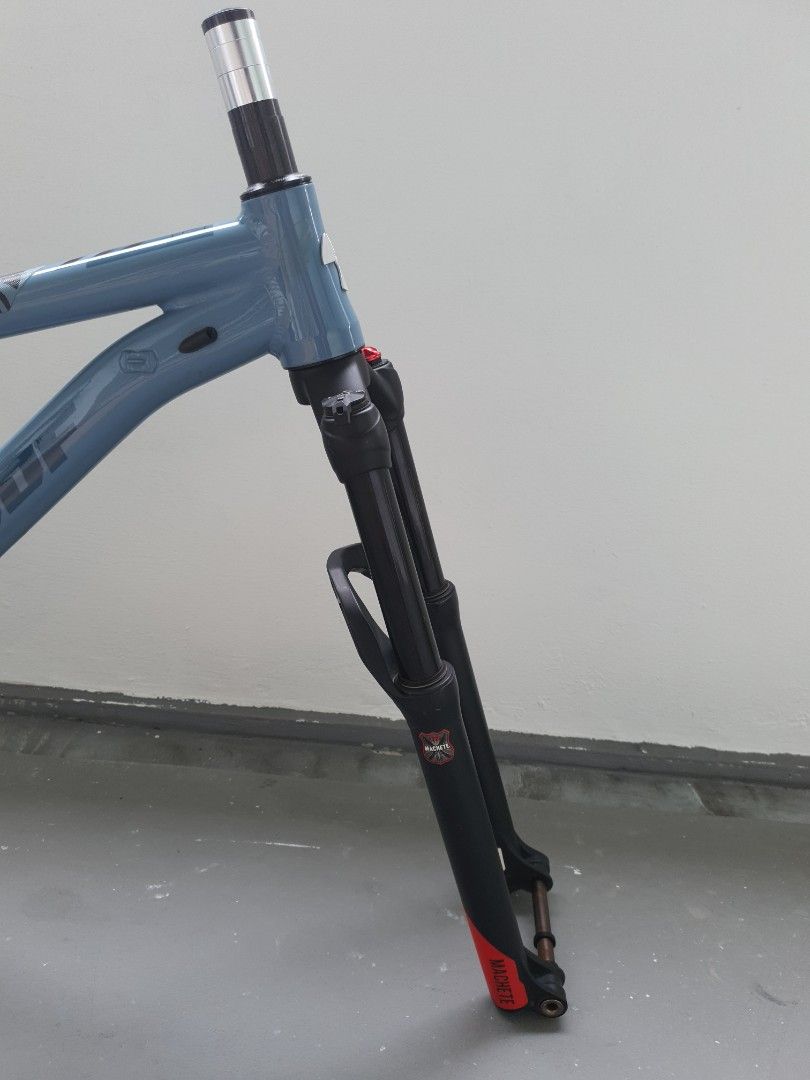 Nukeproof 2020 Frame XL size & Manitou Machete Fork, Sports Equipment ...