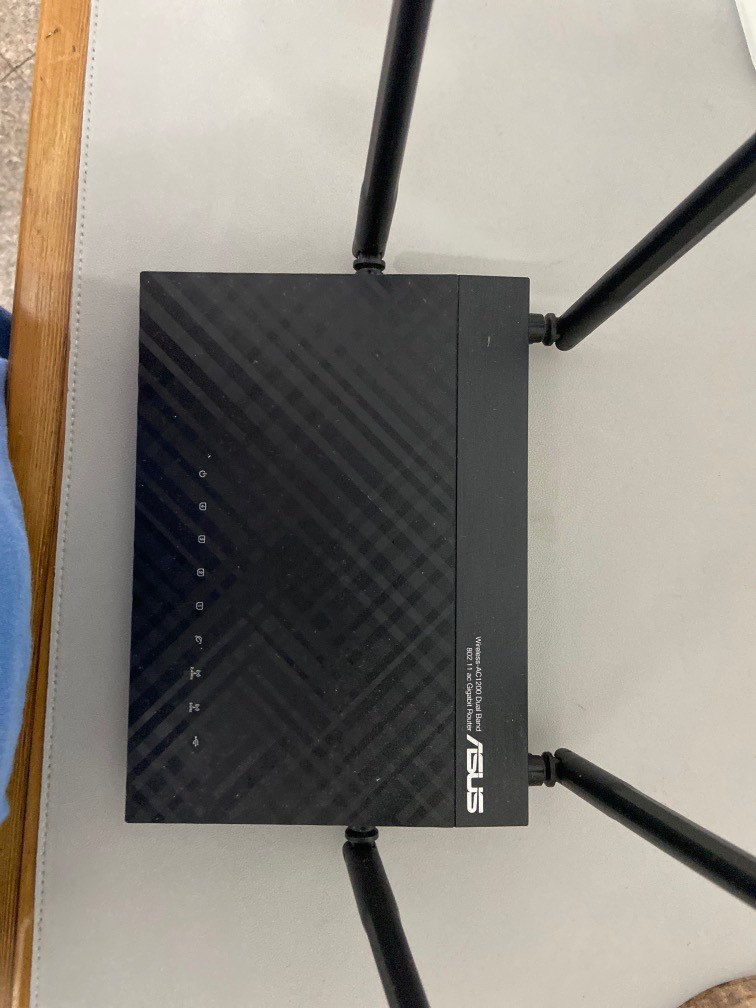 Old working router wifi, Computers & Tech, Parts & Accessories ...