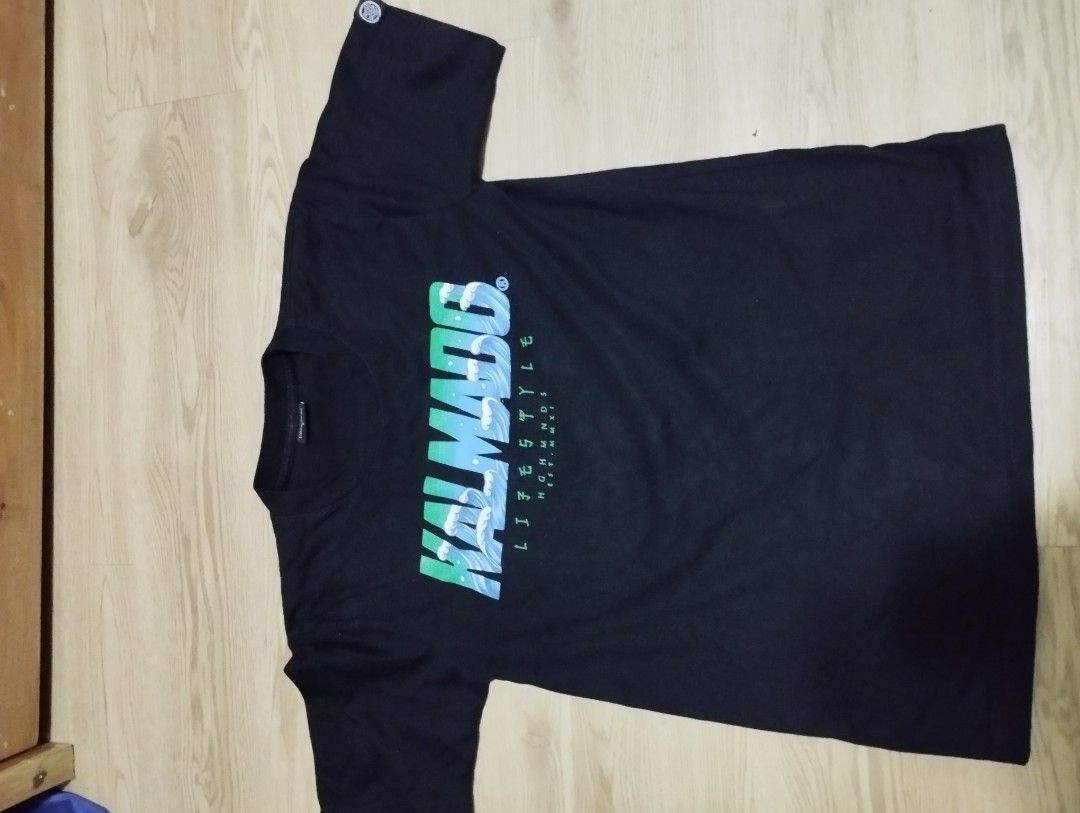 Original Highminds & Uniqlo shirt, Men's Fashion, Tops & Sets, Tshirts ...